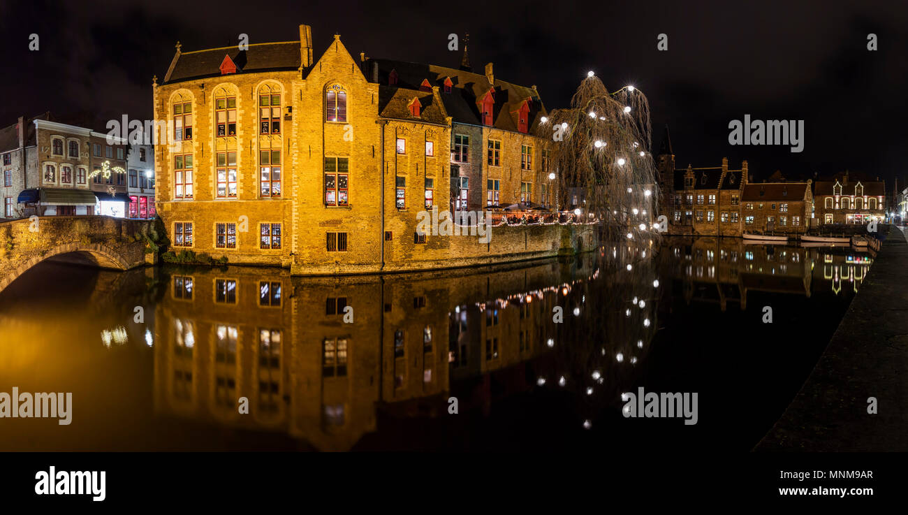 Brugge by night hi-res stock photography and images - Alamy