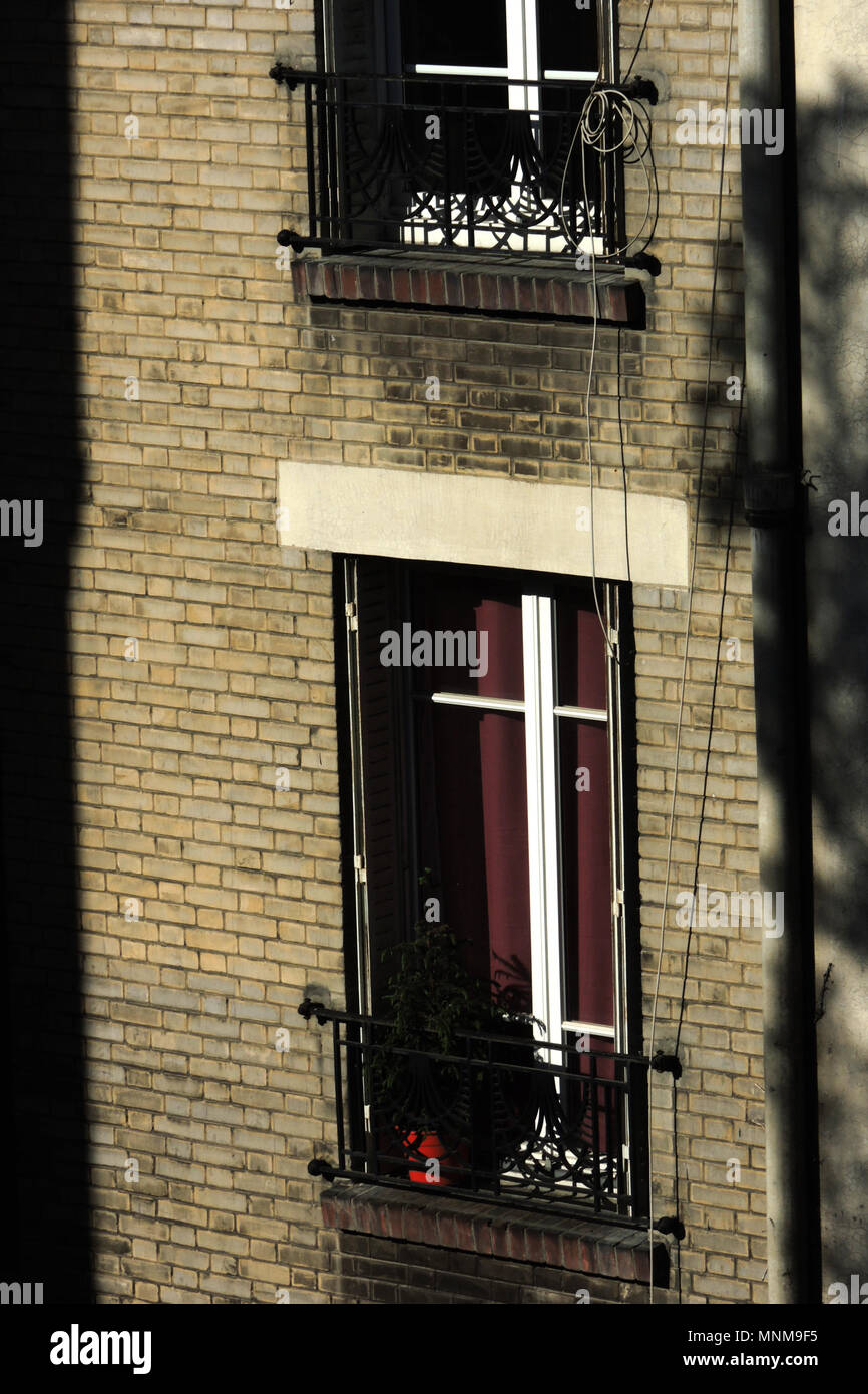 PARIS FRANCE - PARIS WINDOWS AND FACADES - PARISIAN BUILDINGS AND ...