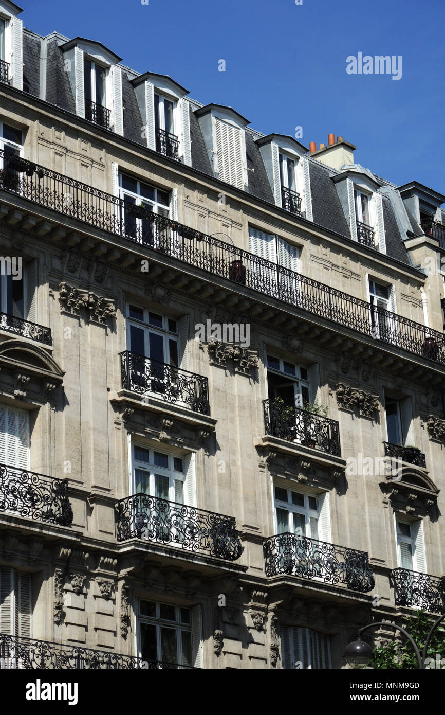 PARIS FRANCE - PARIS WINDOWS AND FACADES - PARISIAN BUILDINGS AND ...