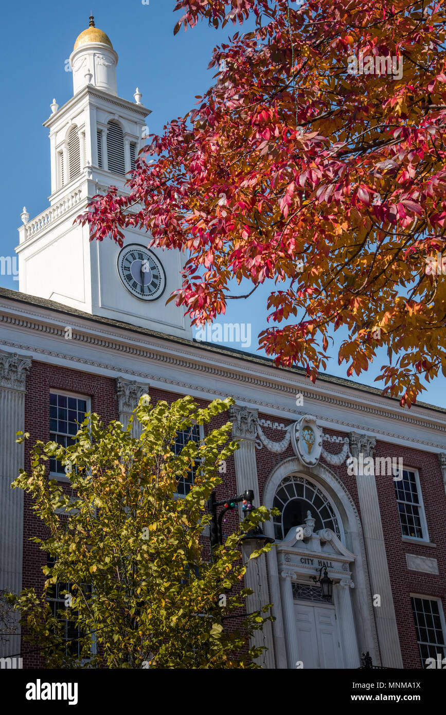 Burlington vermont church street hi-res stock photography and images ...
