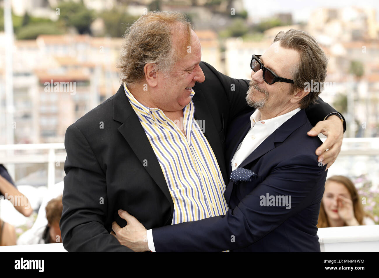 Cannes, Frankreich. 17th May, 2018. Douglas Urbanski und Gary Oldman at ...
