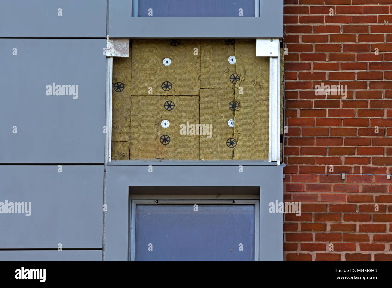 Dangerous cladding hi-res stock photography and images - Alamy