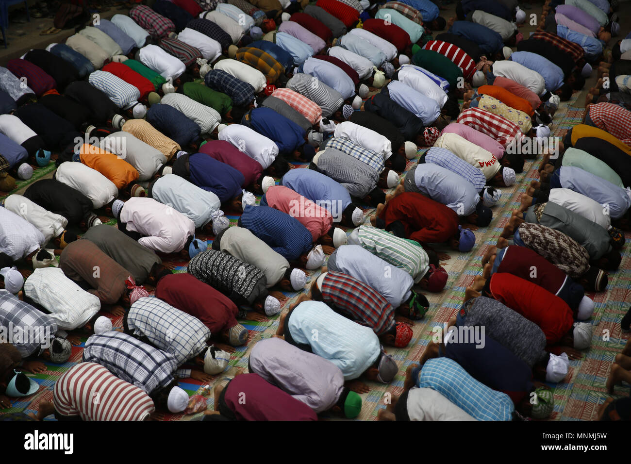 Kathmandu, Nepal. 18th May, 2018. Nepalese Muslims offer prayers during ...