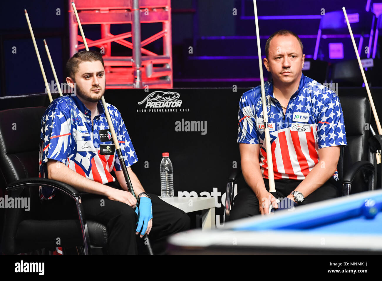 Shane black predator hi-res stock photography and images - Alamy