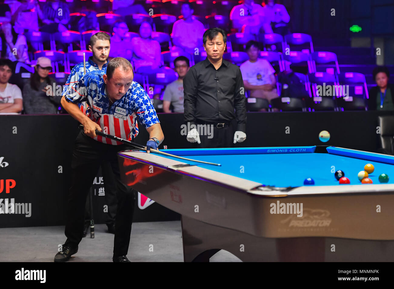 Shane black predator hi-res stock photography and images - Alamy