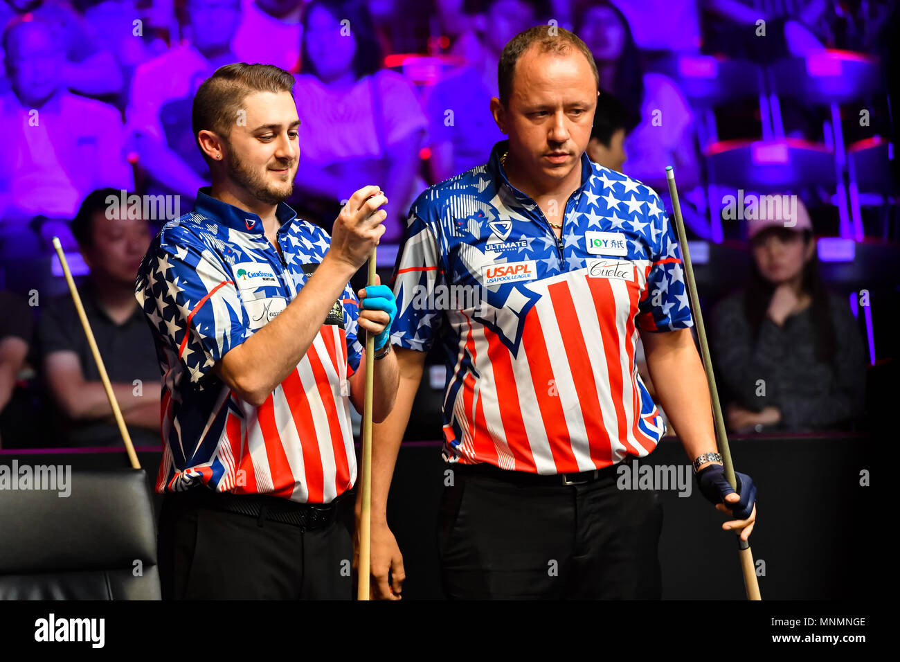 Shane black predator hi-res stock photography and images - Alamy