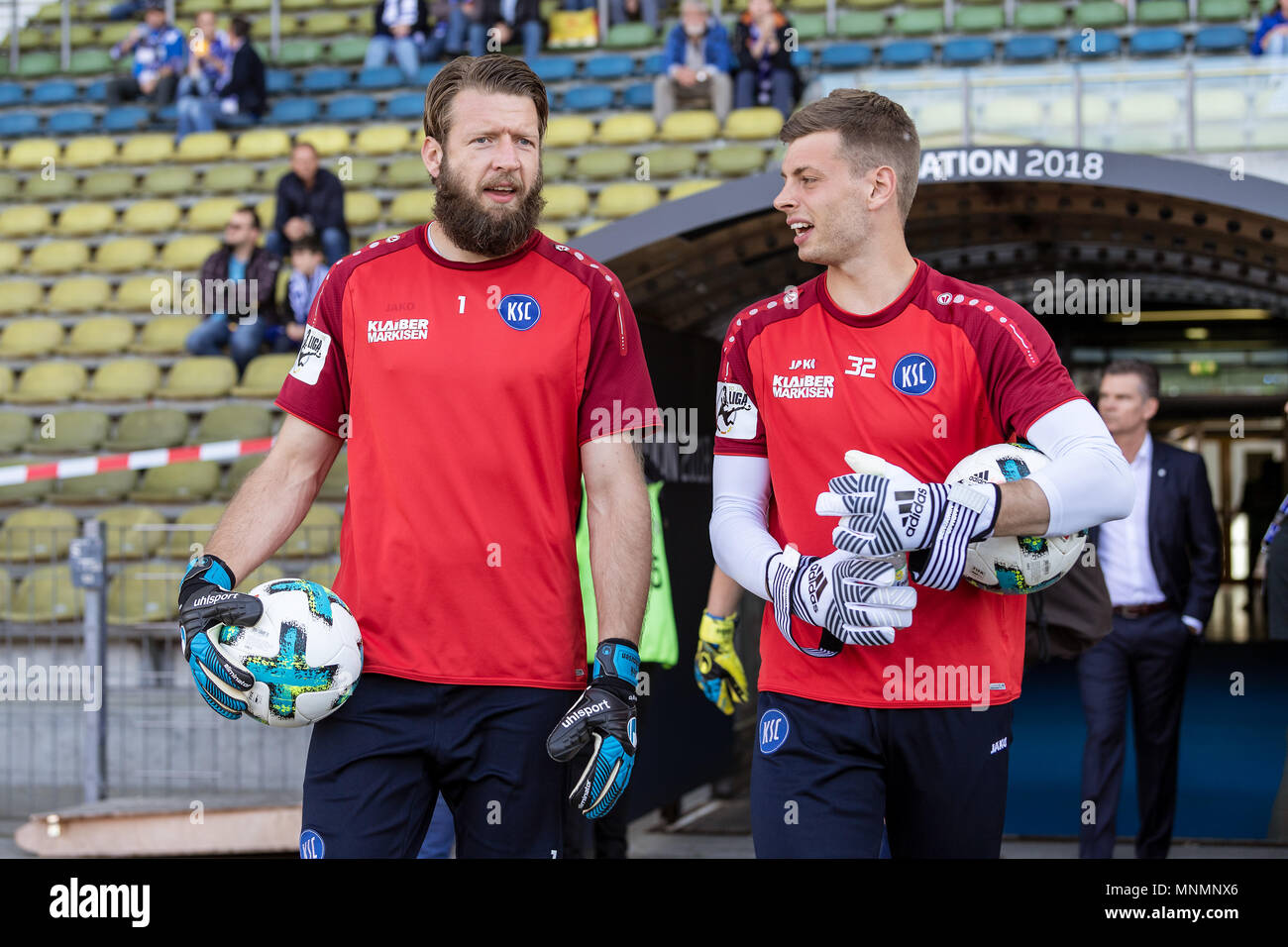 The players come out of the tunnel hi-res stock photography and images ...
