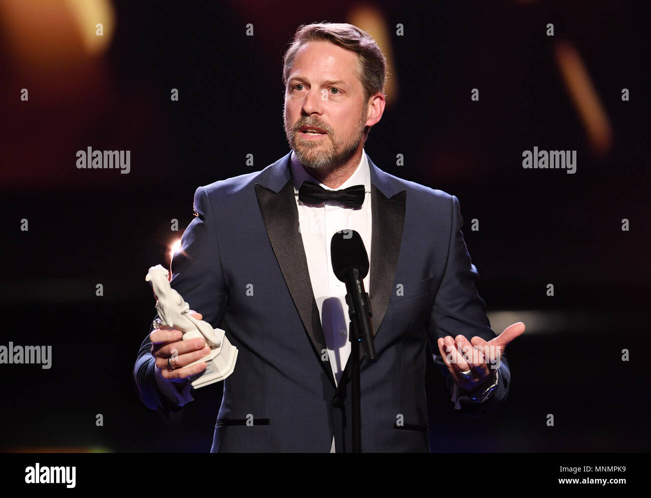 18 May 2018, Germany, Munich: Producer Mark Land receives the "Blue ...