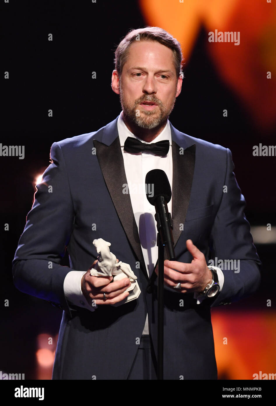 18 May 2018, Germany, Munich: Producer Mark Land receives the "Blue ...