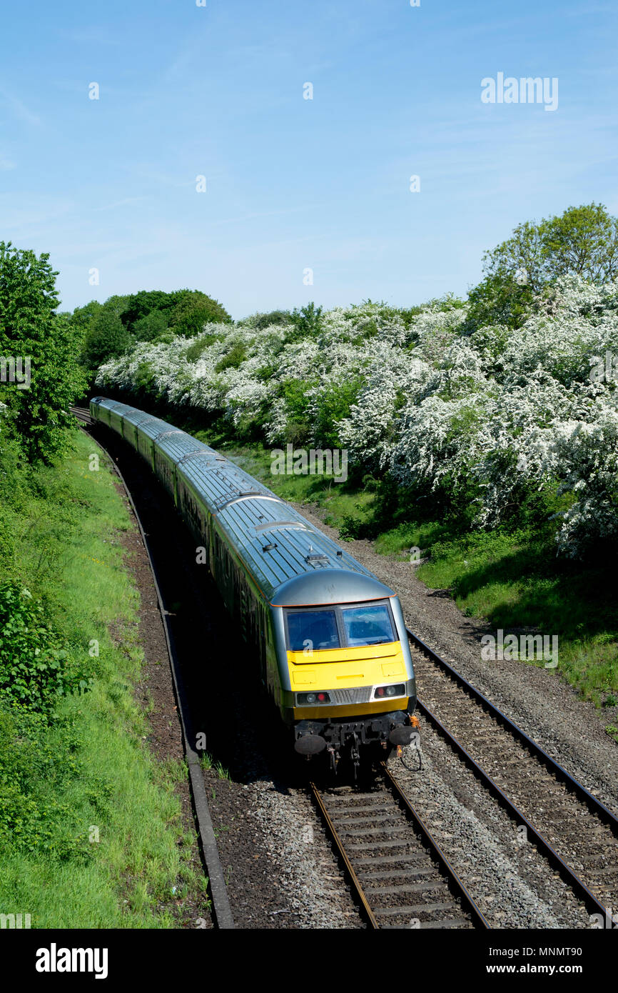 Chiltern Railways Mainline train at Whitnash Cutting, Leamington Spa ...