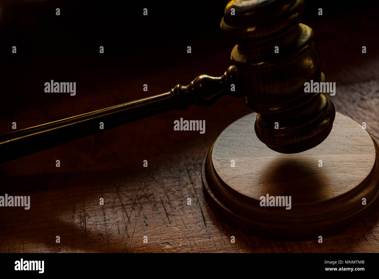 Judges desk hi-res stock photography and images - Alamy