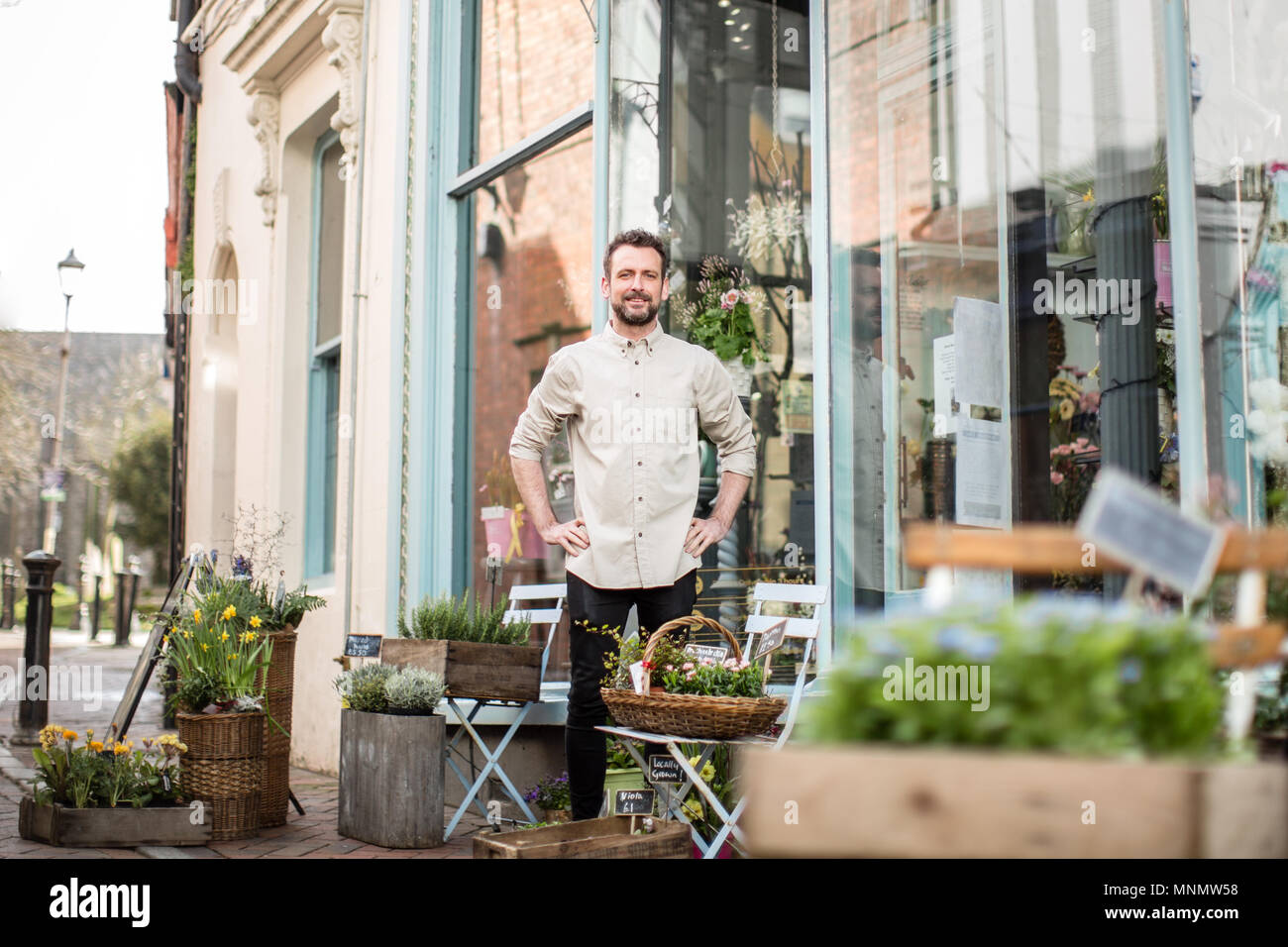 Front full body portrait hi-res stock photography and images - Alamy