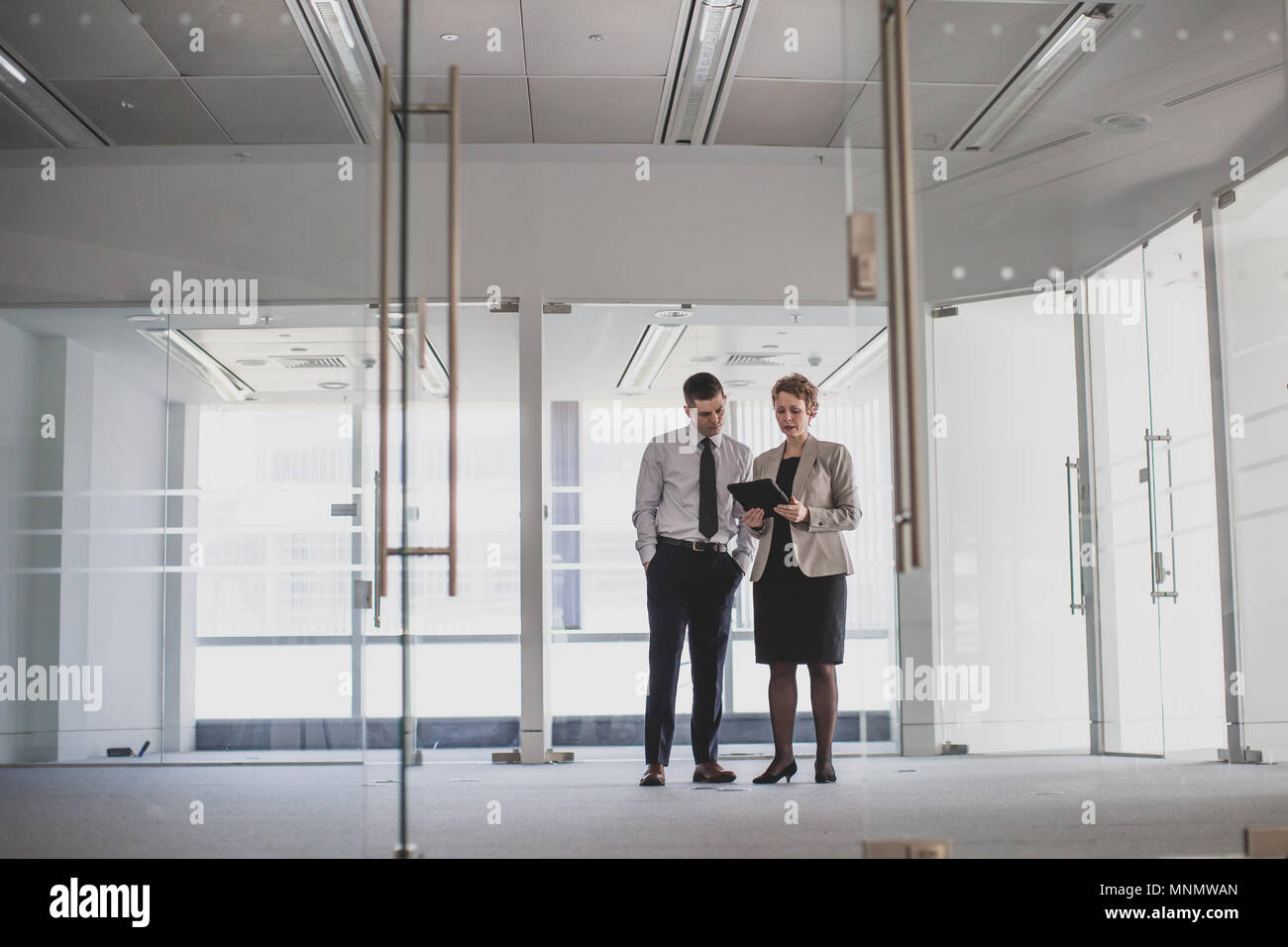 Office space hi-res stock photography and images - Alamy
