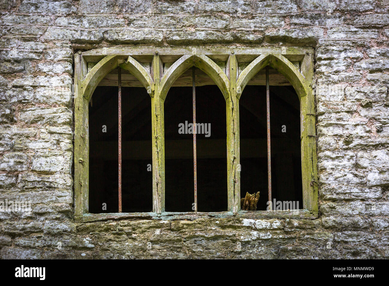 Mullions hi-res stock photography and images - Alamy