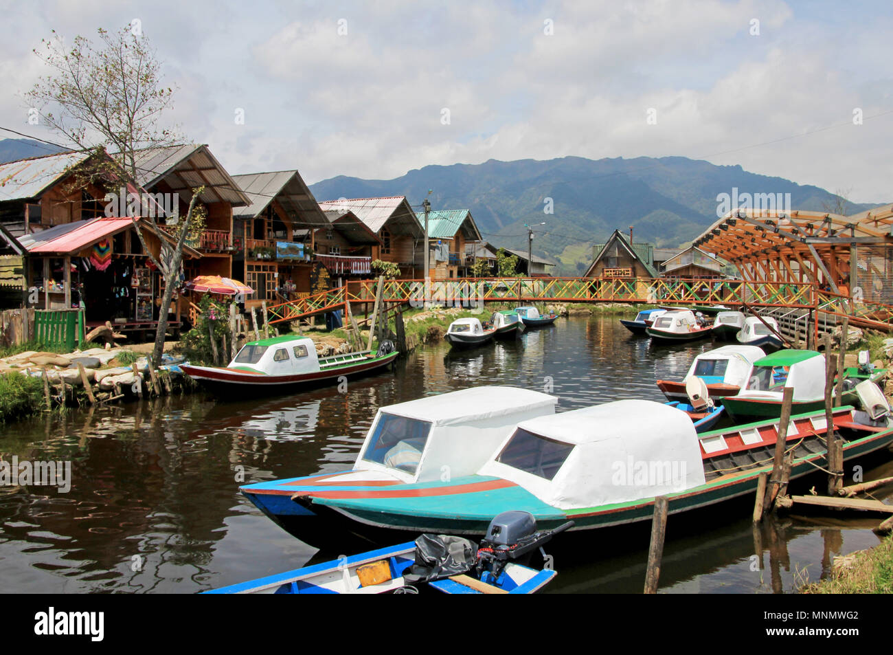 La cocha hi-res stock photography and images - Alamy