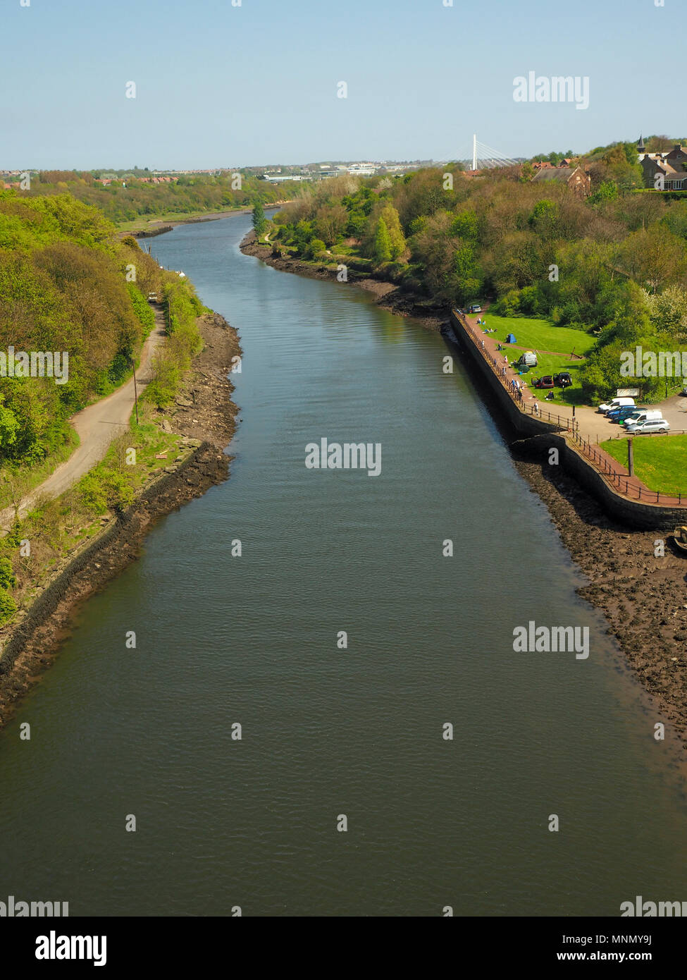 Road bridge river south tyne hi-res stock photography and images - Alamy