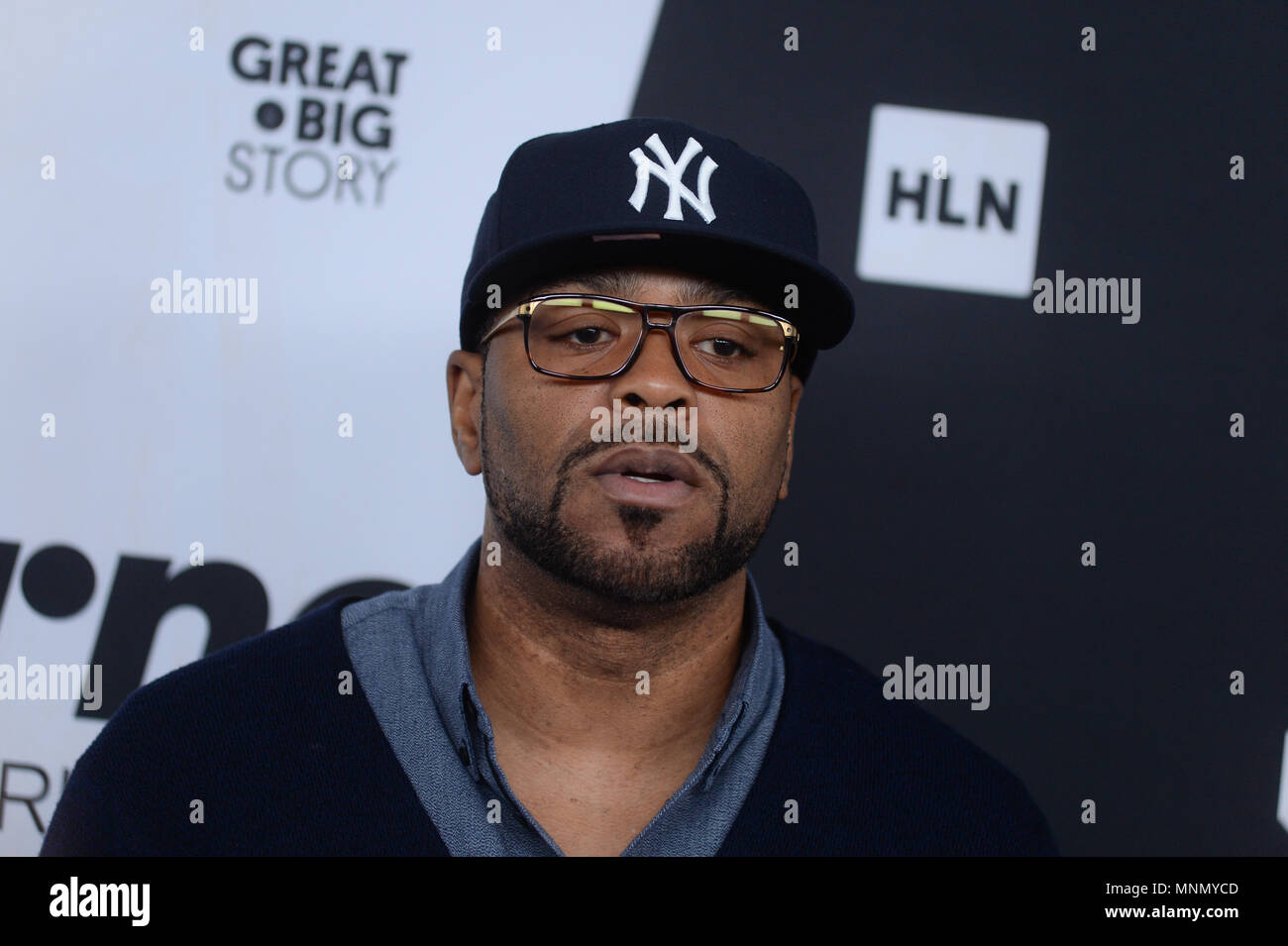 Show method hi-res stock photography and images - Alamy