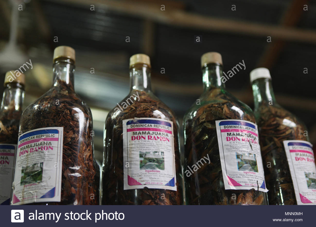 Mamajuana Stock Photos & Mamajuana Stock Images - Alamy