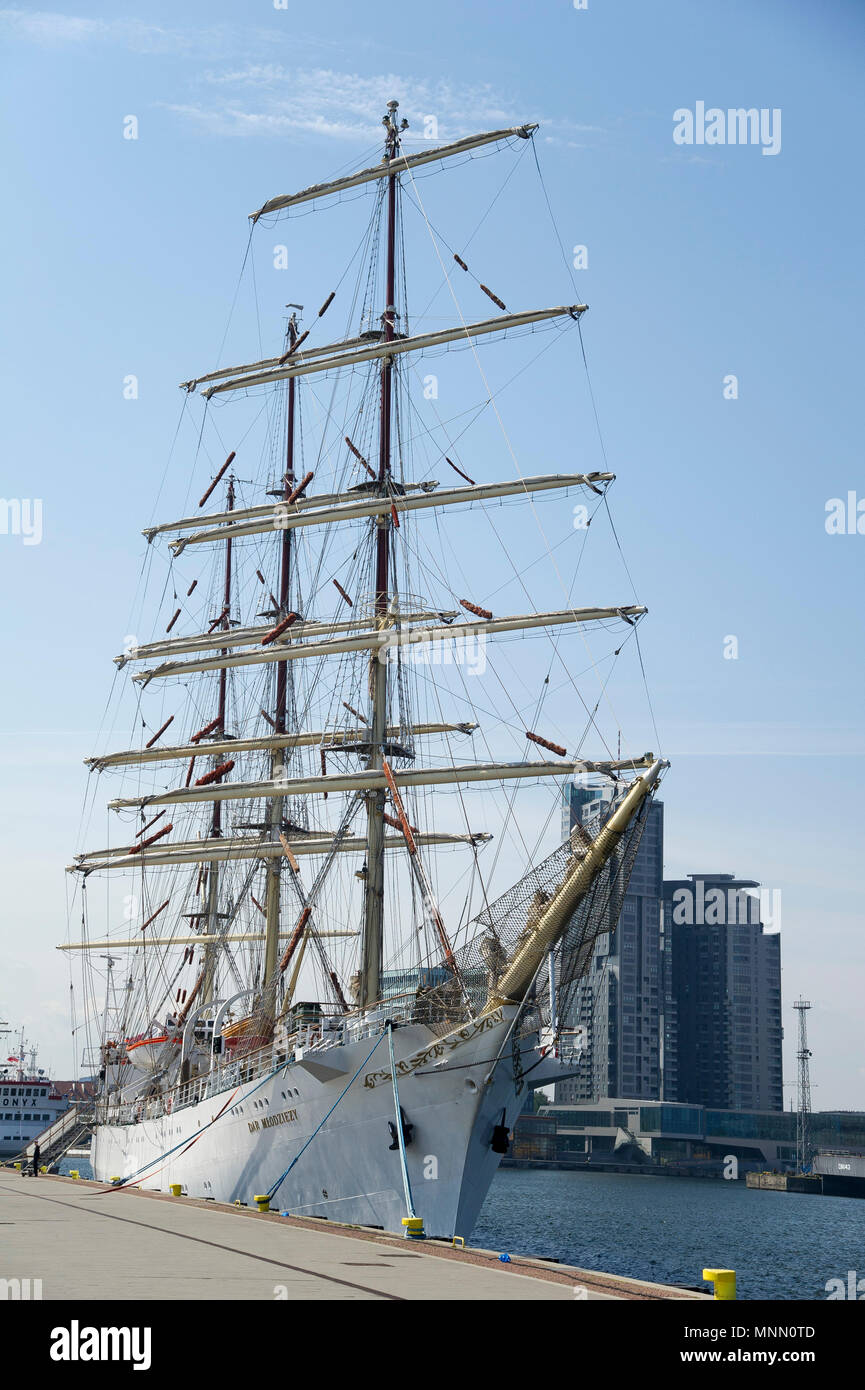 Dar Mlodziezy (Gift of the Youth), Polish full-rigged sailing ship of ...