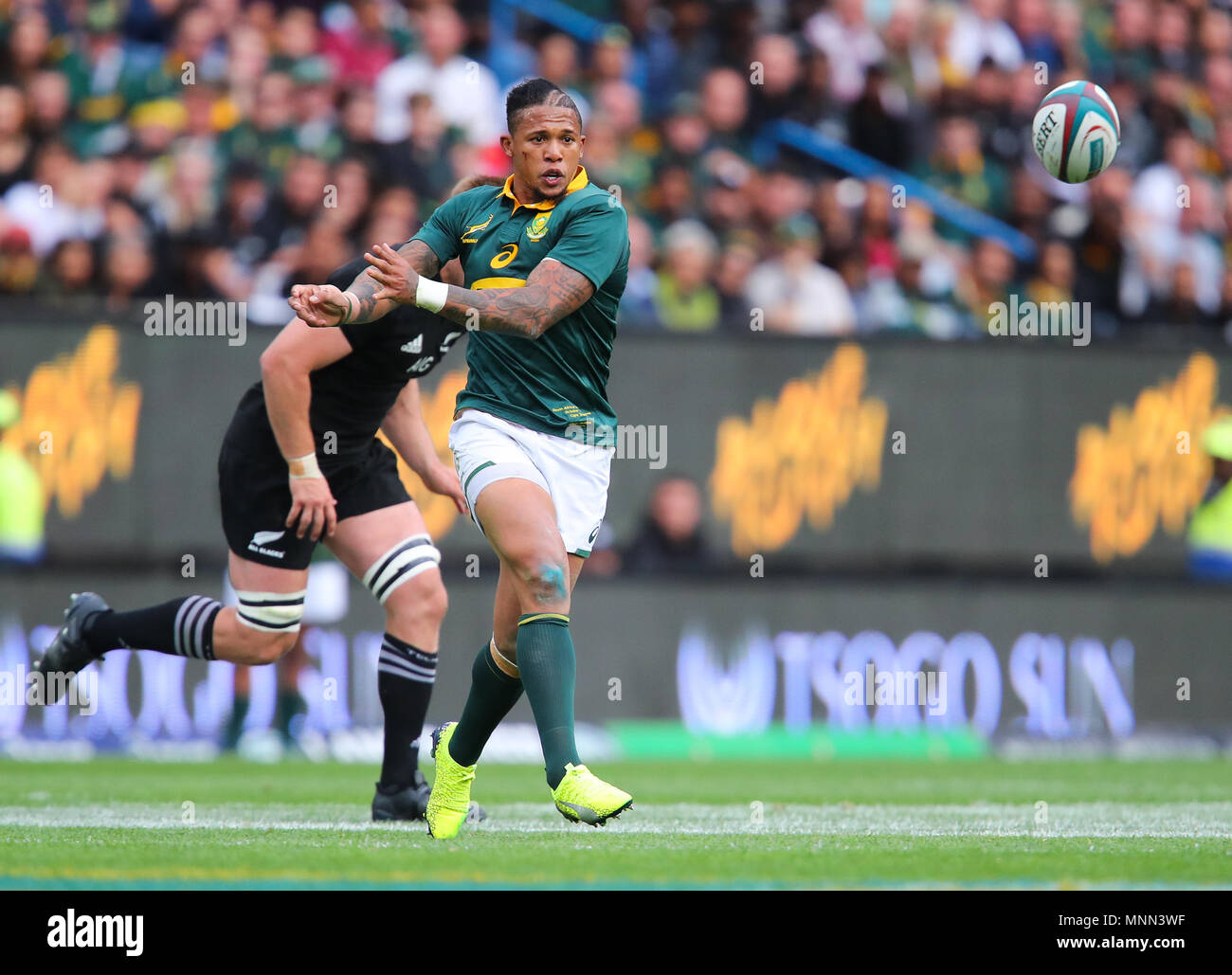 CAPE TOWN, SOUTH AFRICA - Saturday 7 October 2017, Elton Jantjies of ...