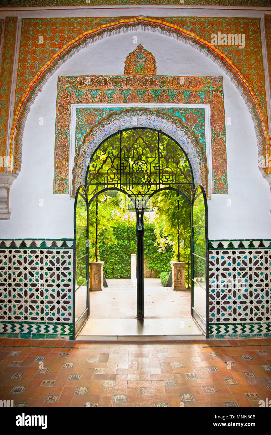 Great mosque of seville hi-res stock photography and images - Alamy