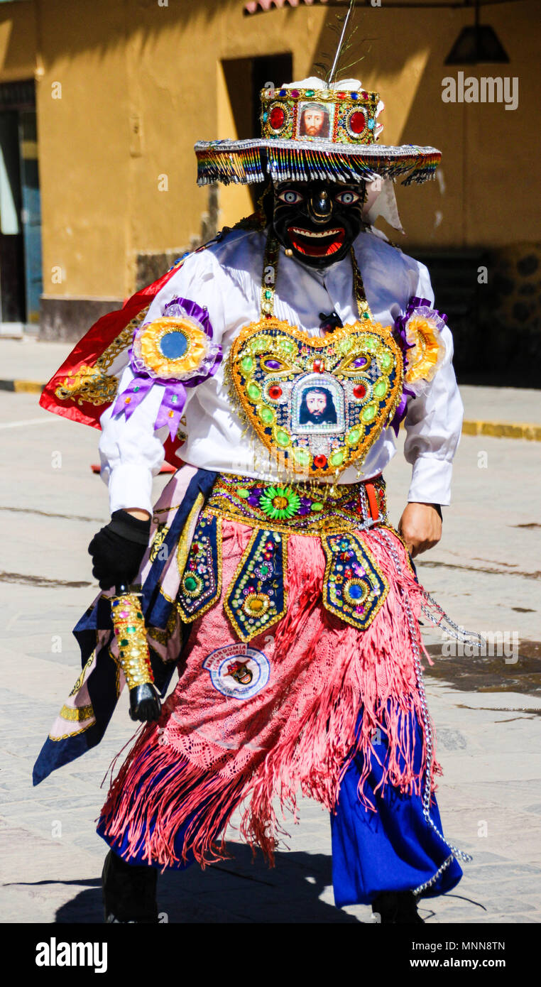 Peruvian festival costume Stock Photo - Alamy