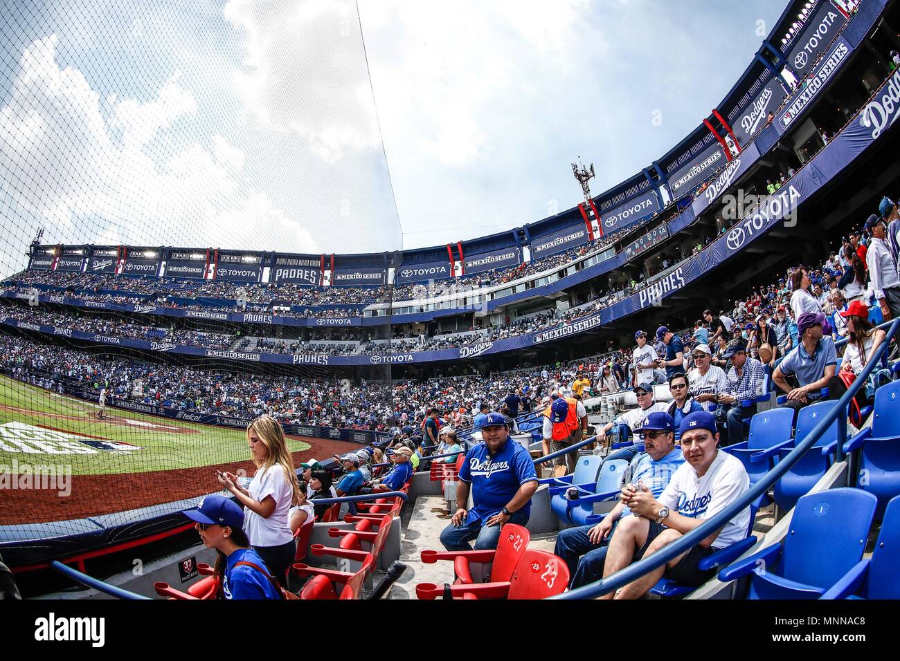 Los angeles dodgers cap hi-res stock photography and images - Alamy
