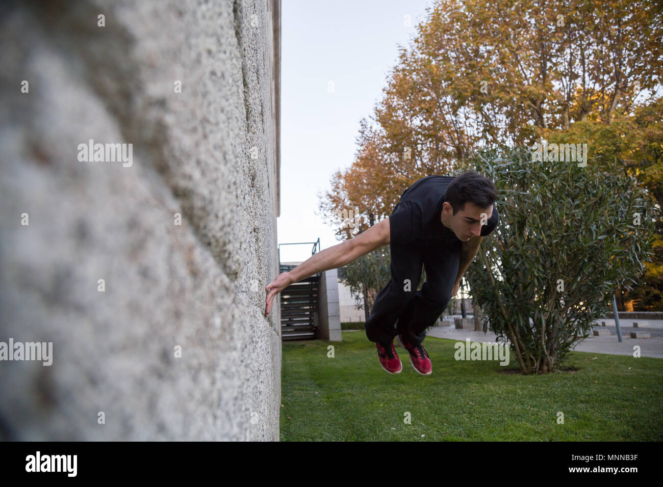 Parkour jump wall hi-res stock photography and images - Alamy