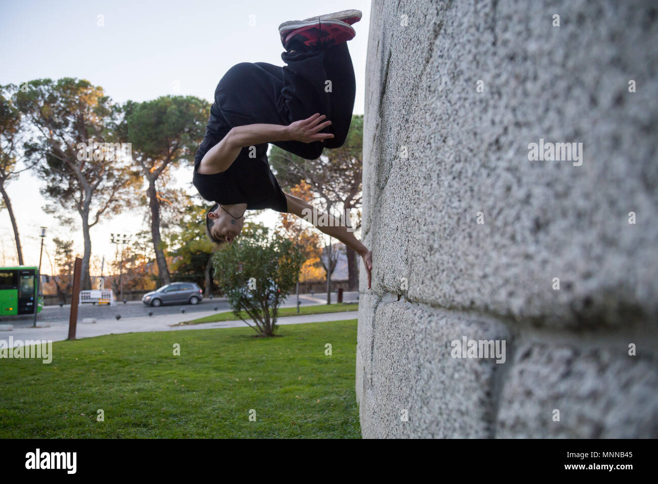 Parkour jump wall hi-res stock photography and images - Alamy