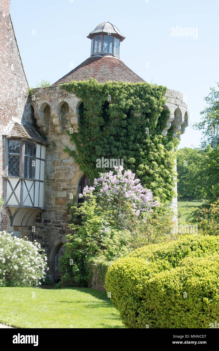 Scotney Castle, Lamberhurst Kent Stock Photo - Alamy