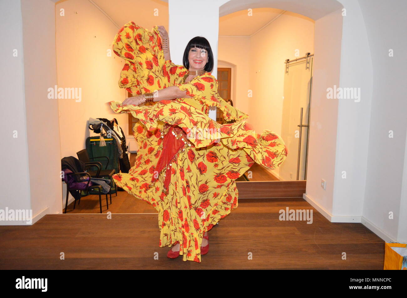 sandra mo in goerlitz vino e cultura photo matthias wehnert Stock Photo ...