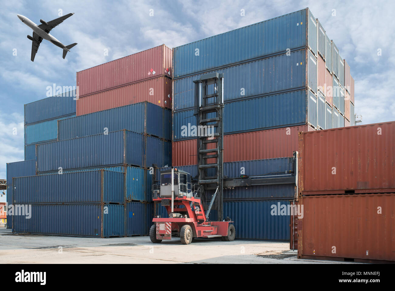 Forklift Lifting Container at Alejandro Brown blog