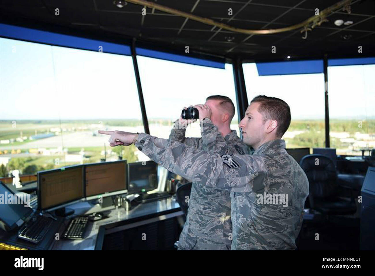 (Left) U.S. Air Force Tech. Sgt. Michael Crandall, 86th Operations ...