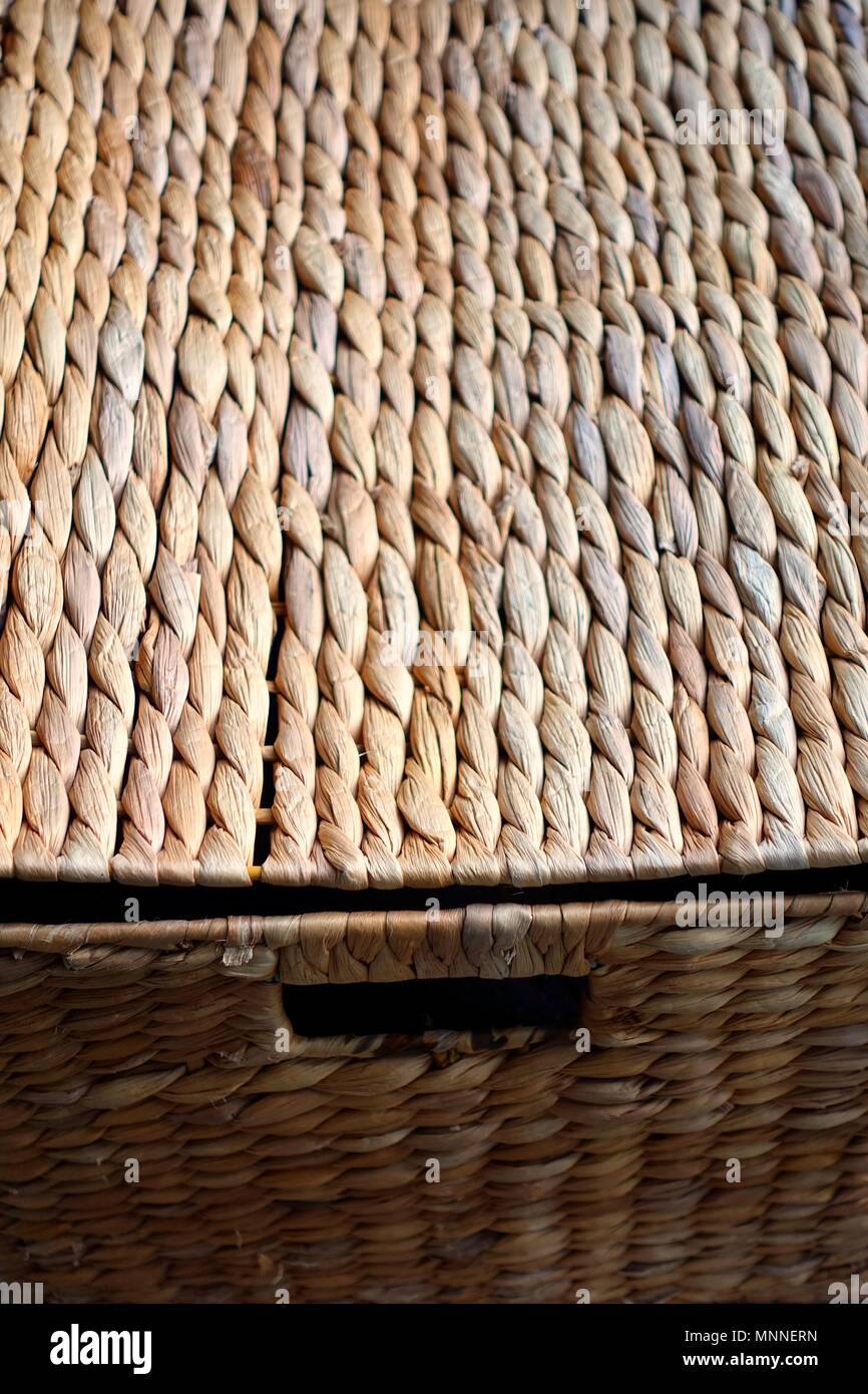 Wooden box with lid slightly open hi-res stock photography and images ...