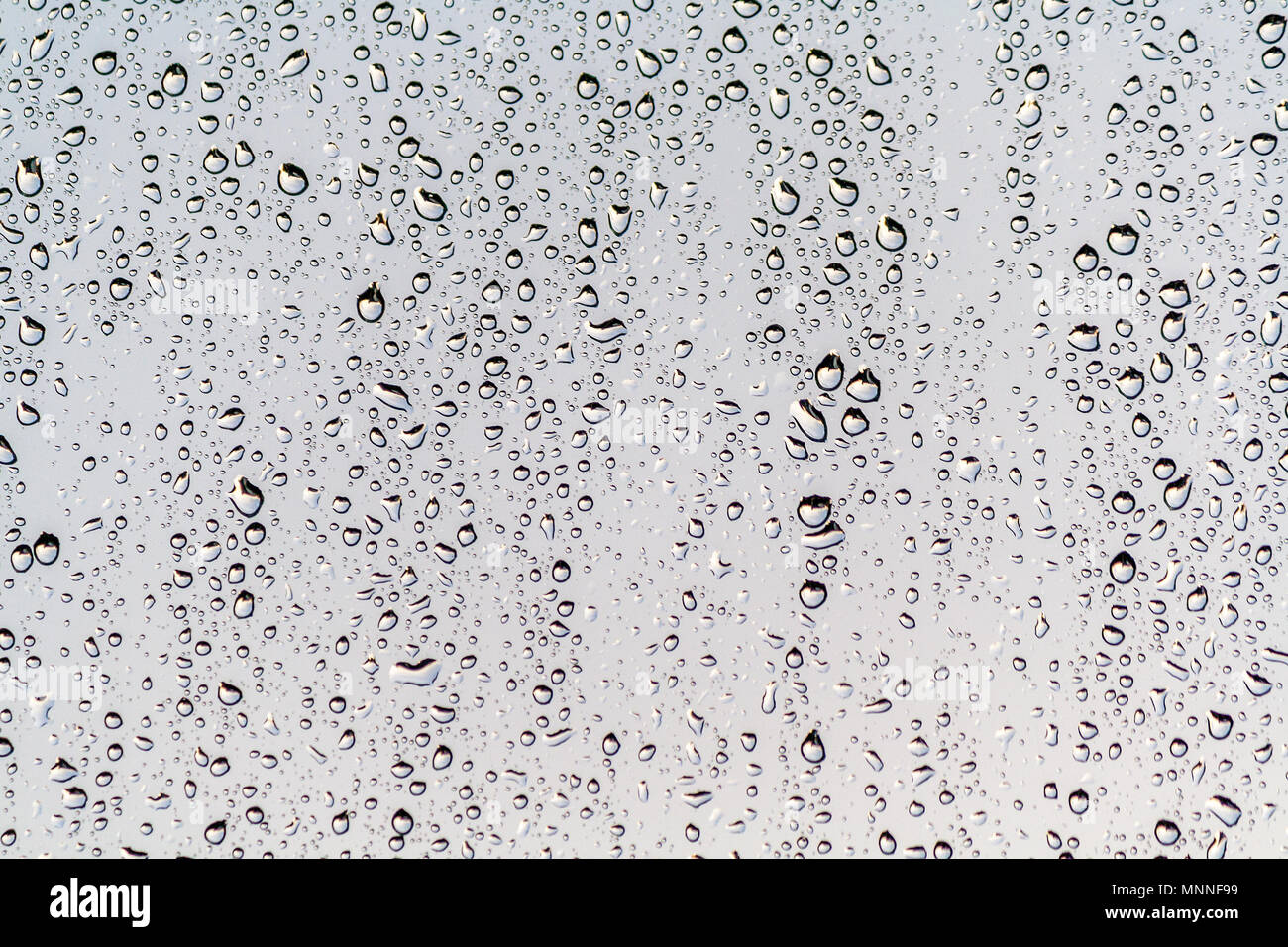 Raindrops on window hi-res stock photography and images - Alamy