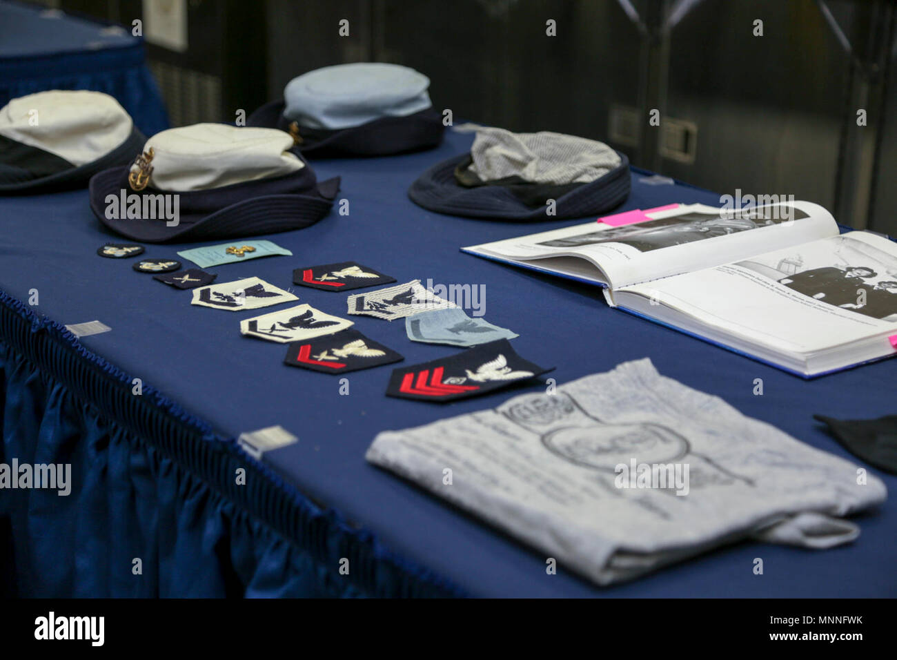 Uss abraham lincolns cvn 72 hi-res stock photography and images - Alamy