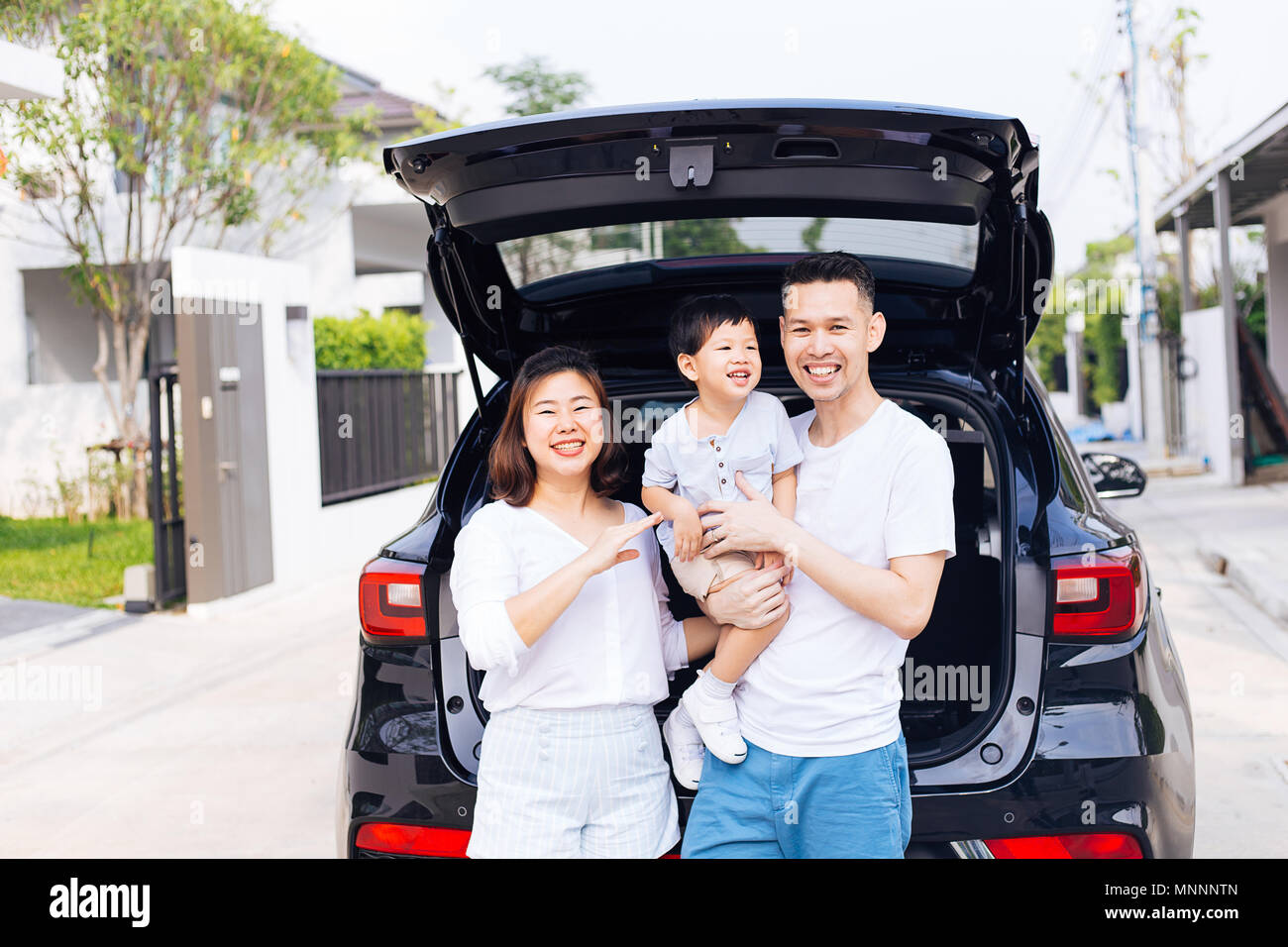 Asian mom car hi-res stock photography and images - Alamy