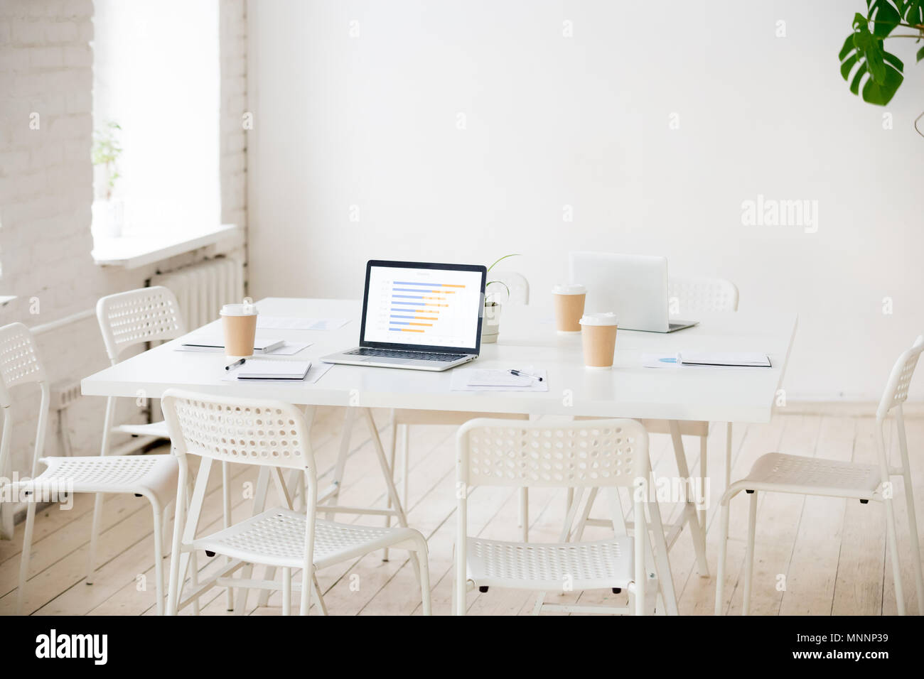 Conference coffee break hi-res stock photography and images - Alamy