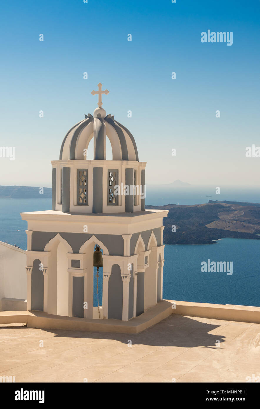 typical Santorini church in Greece in the Cyclades Stock Photo - Alamy