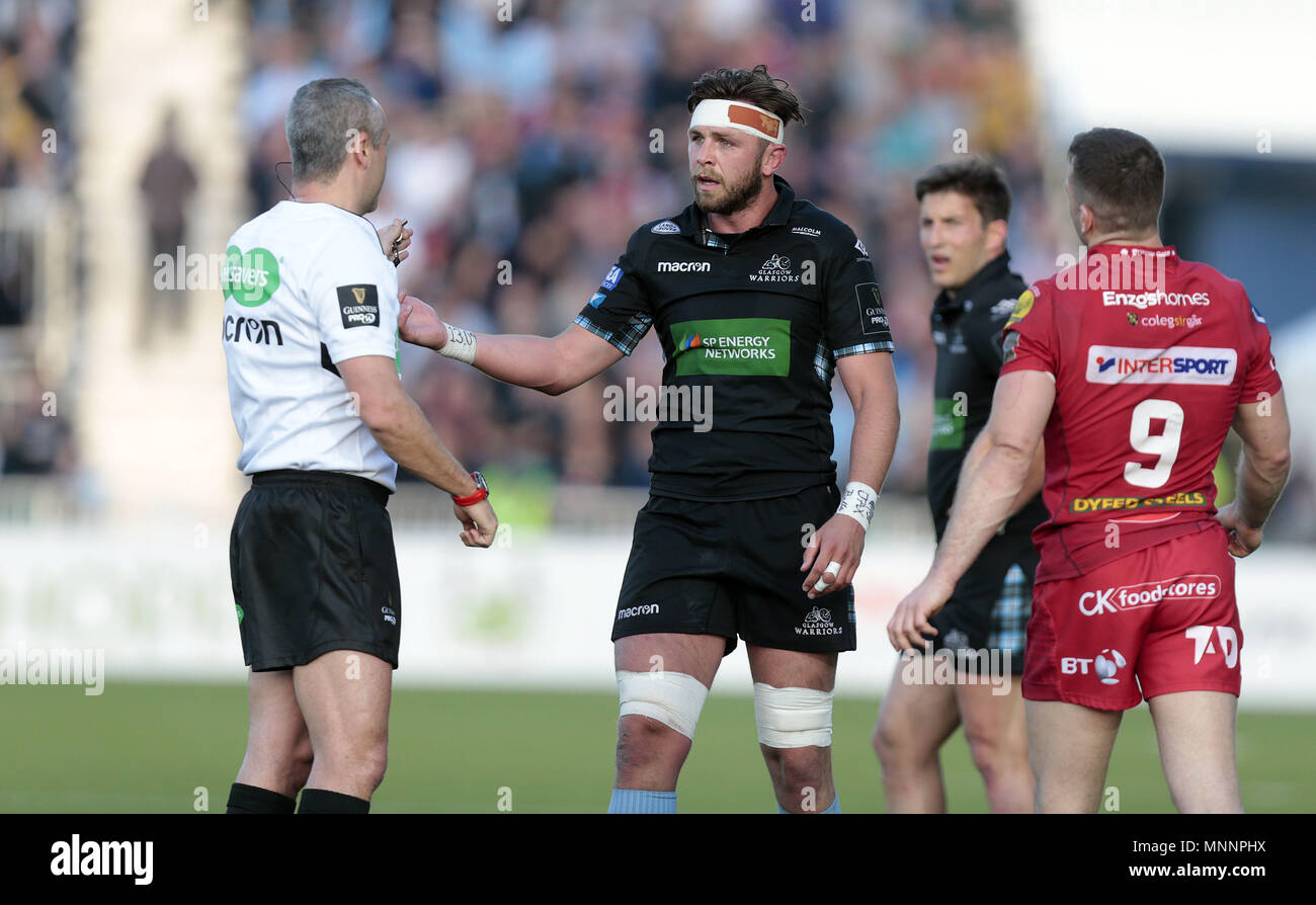 Glasgow Warriors' Ryan Wilson (centre) speaks with referee, John Lacey ...