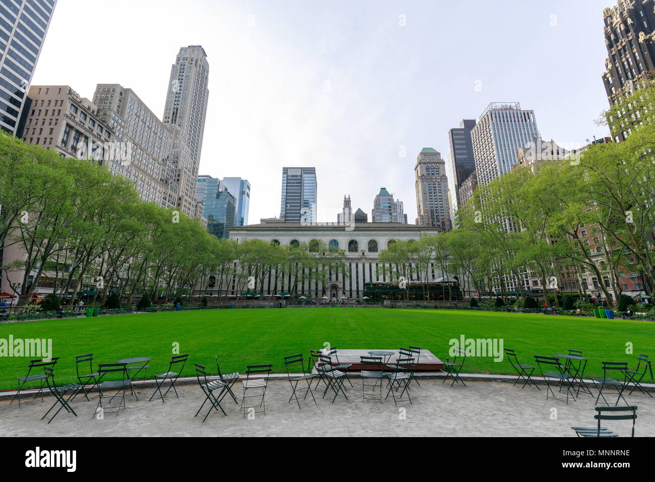 New York, USA - May 7, 2018 : New York Public Library & Bryant Park in ...