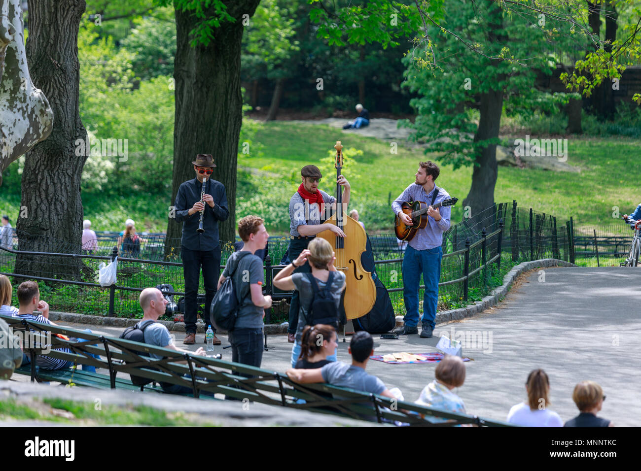 New York, USA - May 8, 2018 : Scenery of Central Park at spring in NYC ...