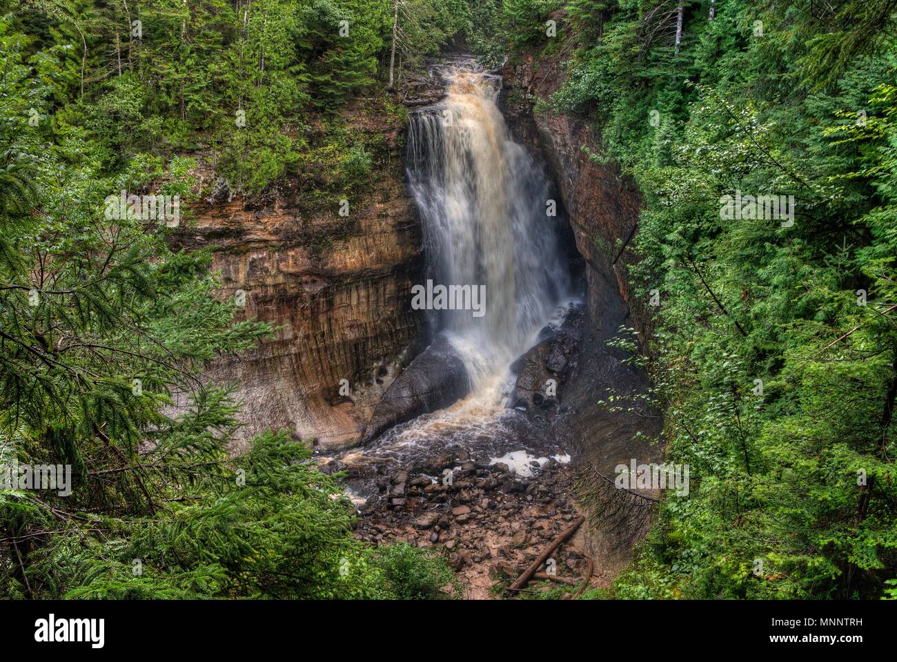 The Painted Rocks National Lakeshore in Upper Michigan has a wide ...