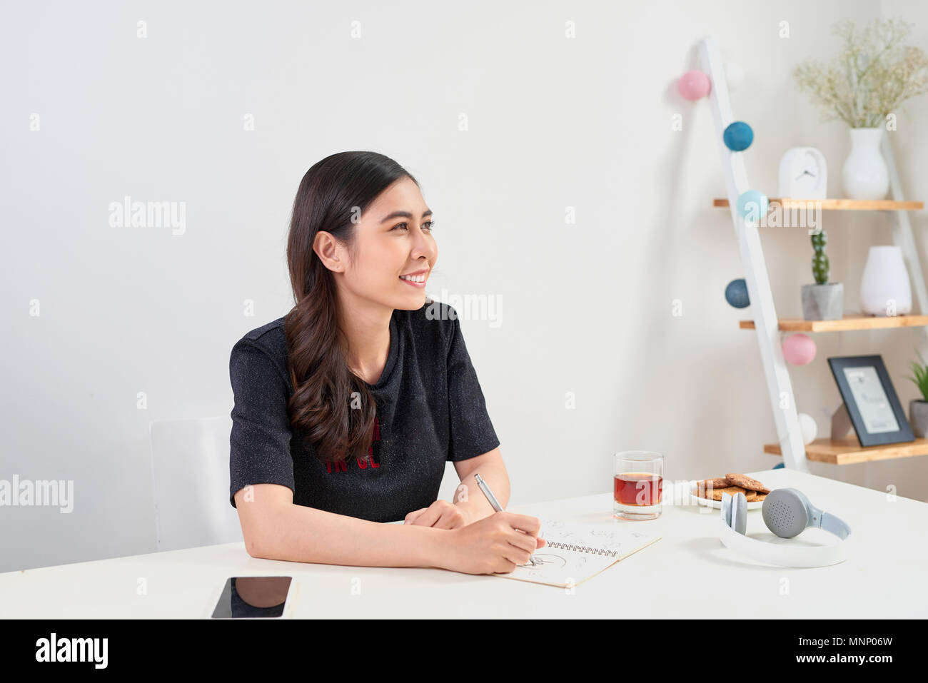 Indian working teenage hi-res stock photography and images - Alamy