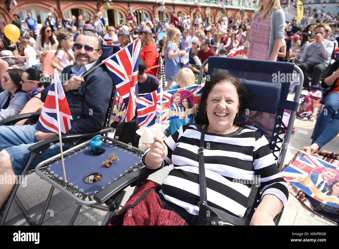 Brighton UK 19th May 2018 - Thousands of visitors watch the Royal ...