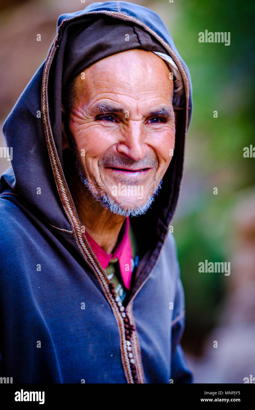 Berber man hi-res stock photography and images - Alamy