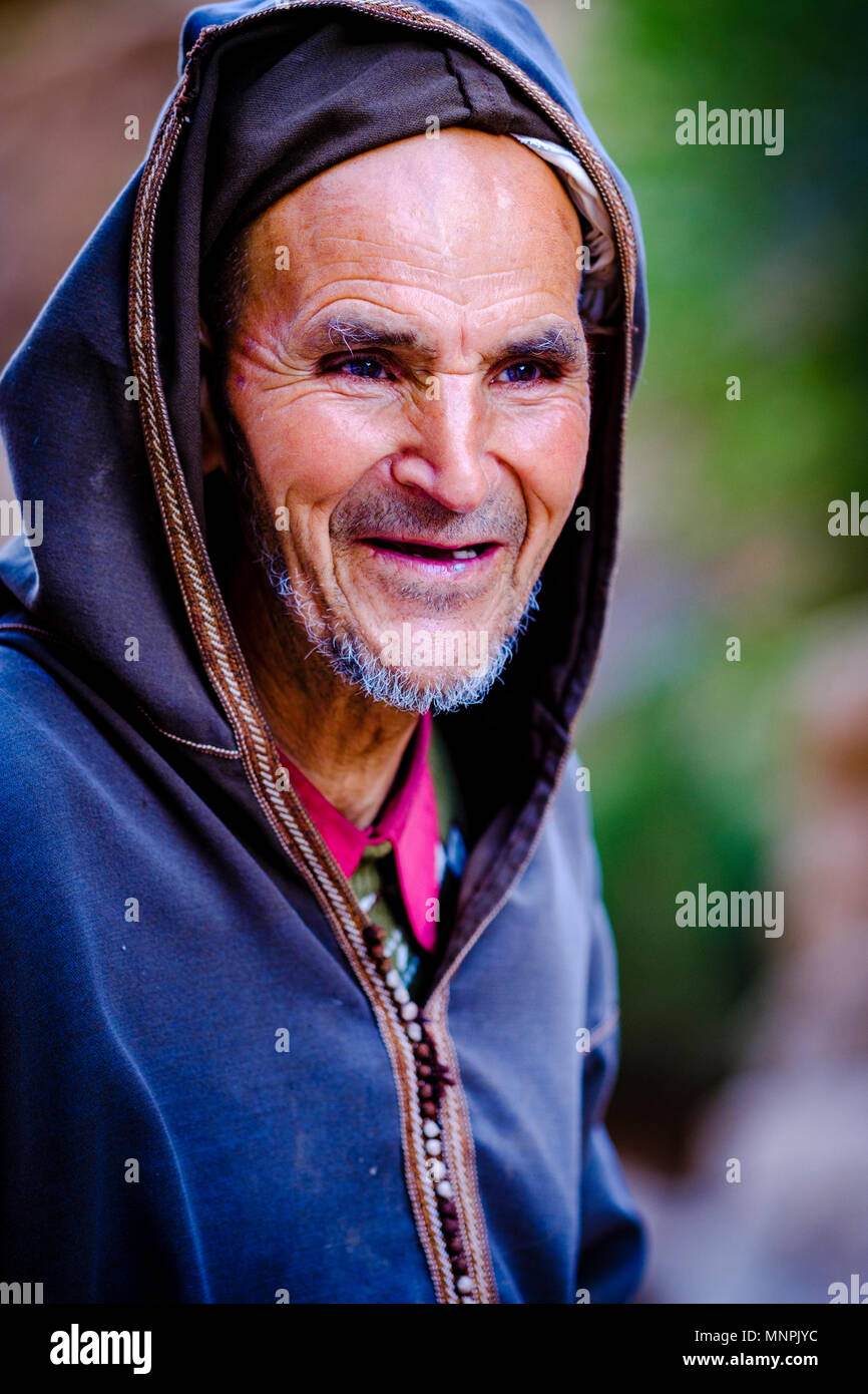 Traditional berber costume hi-res stock photography and images - Alamy