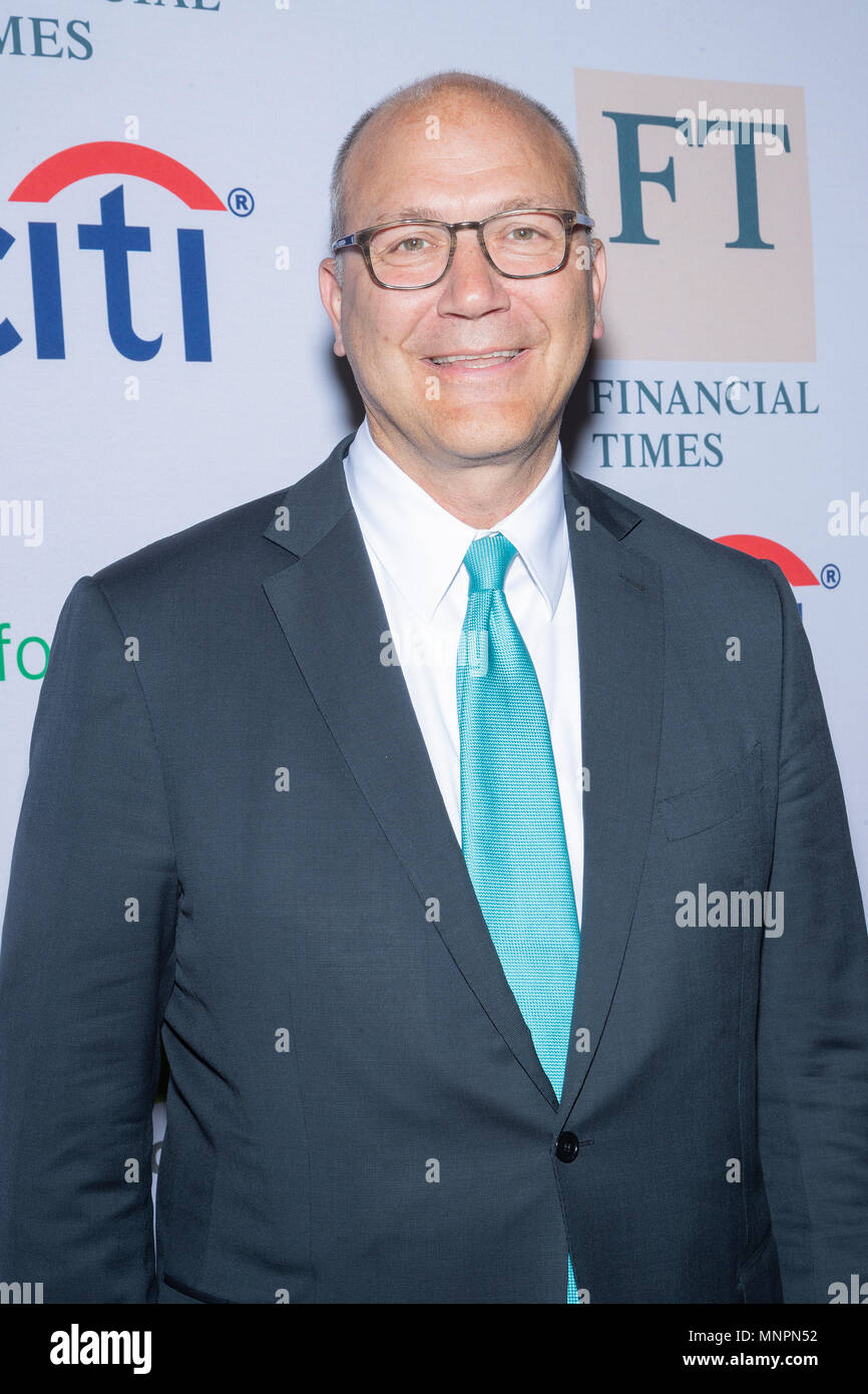 Room to read charity gala hi-res stock photography and images - Alamy