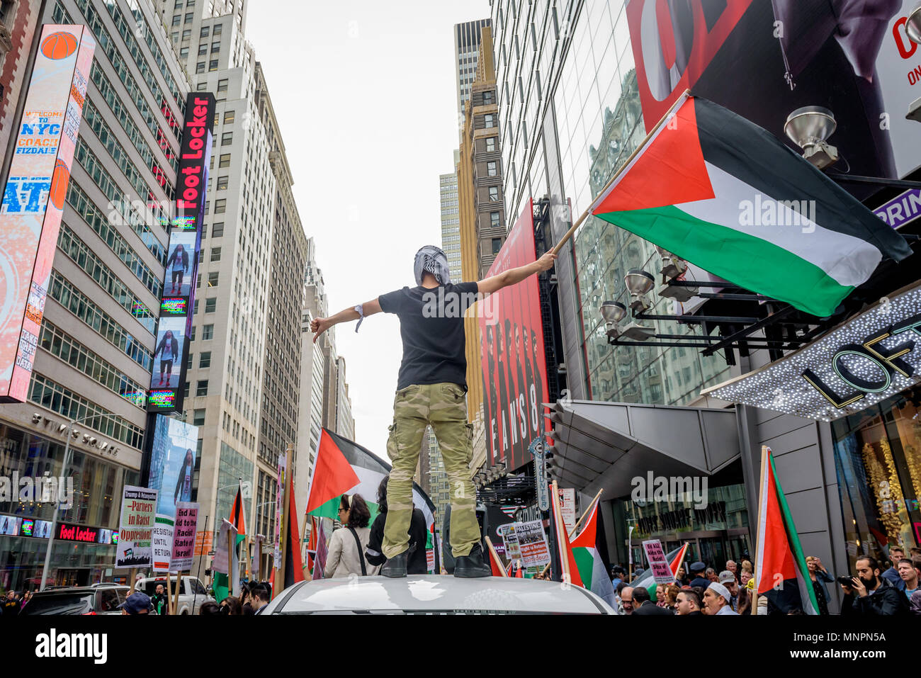 Colonial avenue may in hi-res stock photography and images - Alamy