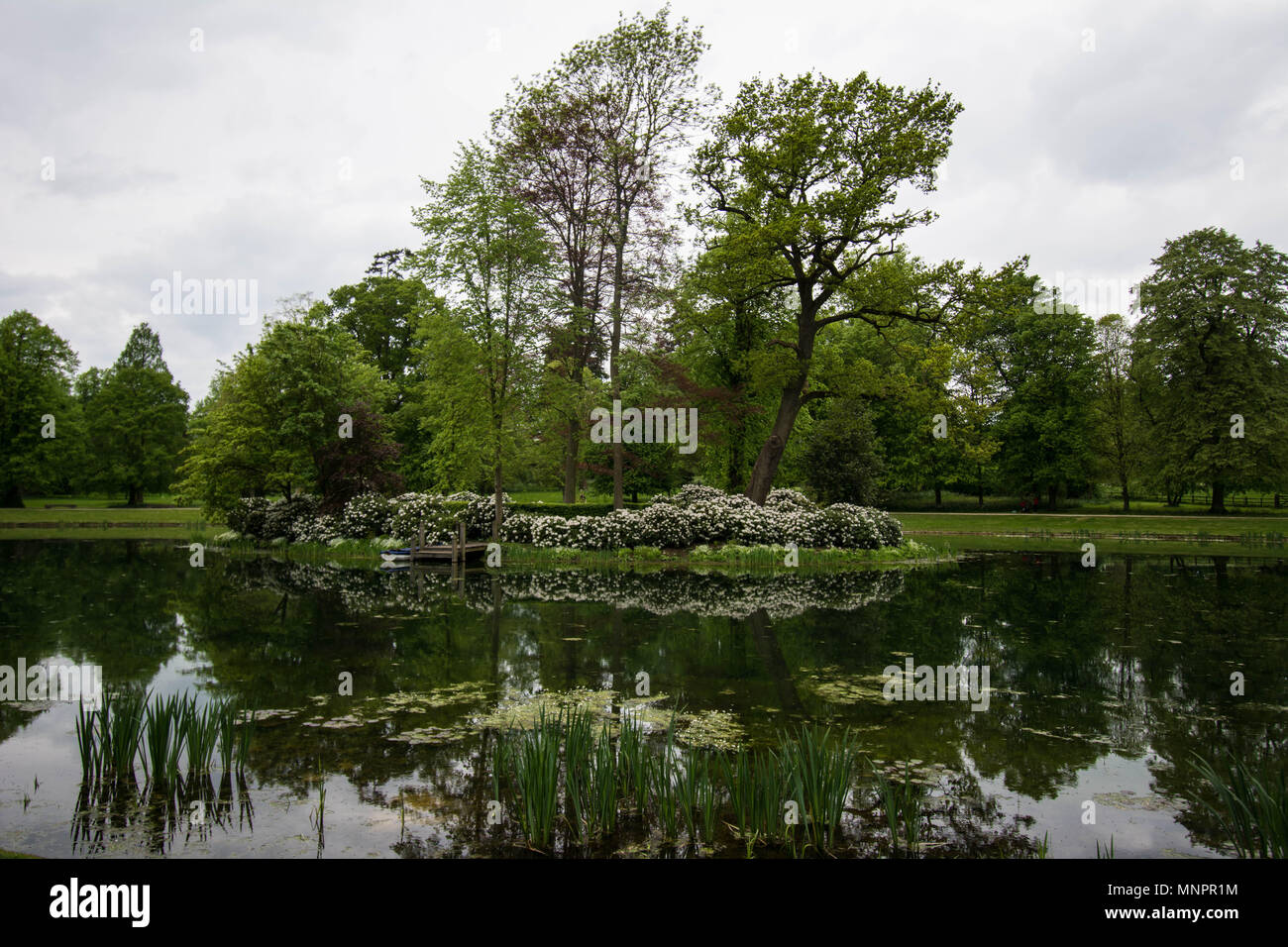 Diana Spencer lake Althorpe England Stock Photo - Alamy